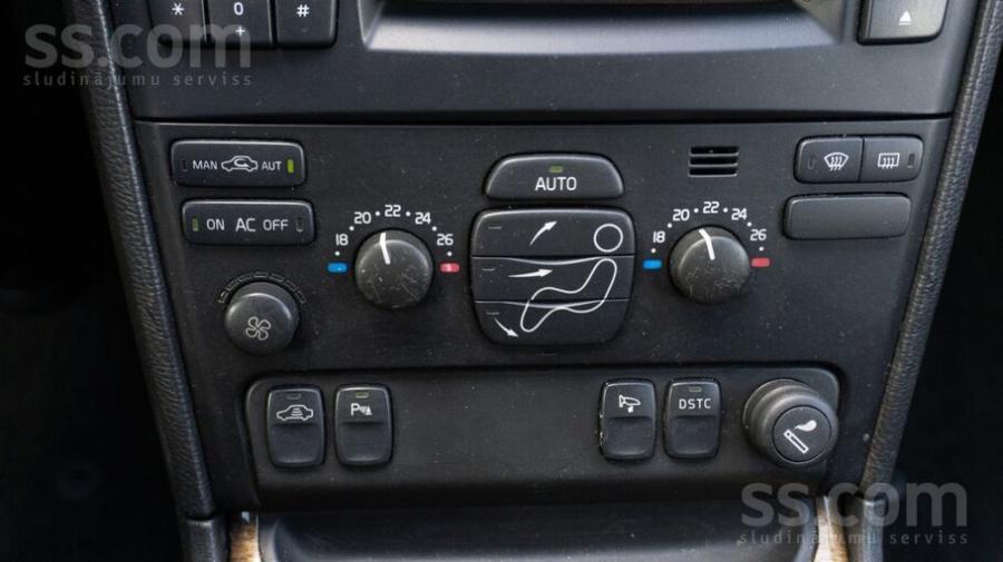 Pelēks Volvo XC90 2005 Rīga, ar dzinēja tilpumu 2.40 L un nobraukumu 406 tūkst. km par 3690 €, foto 16 vietnē AUTOMOTO.COM.LV