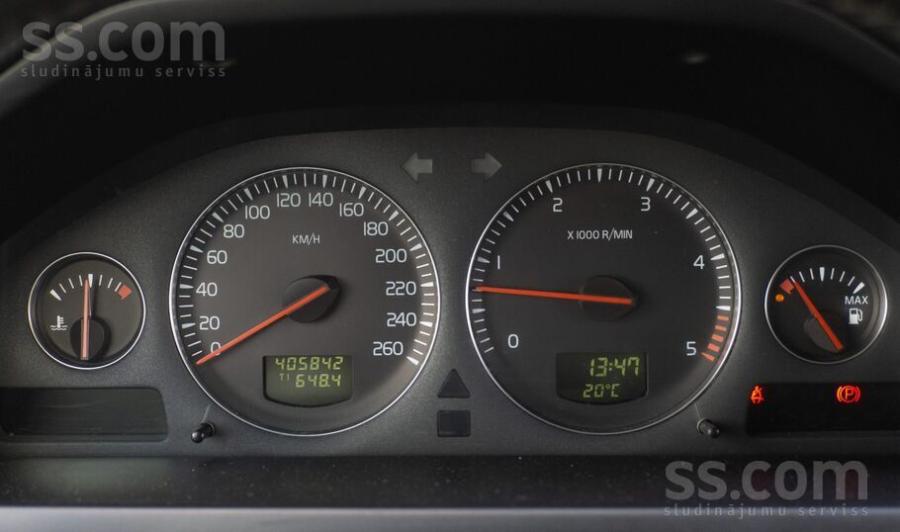 Pelēks Volvo XC90 2005 Rīga, ar dzinēja tilpumu 2.40 L un nobraukumu 406 tūkst. km par 3690 €, foto 18 vietnē AUTOMOTO.COM.LV