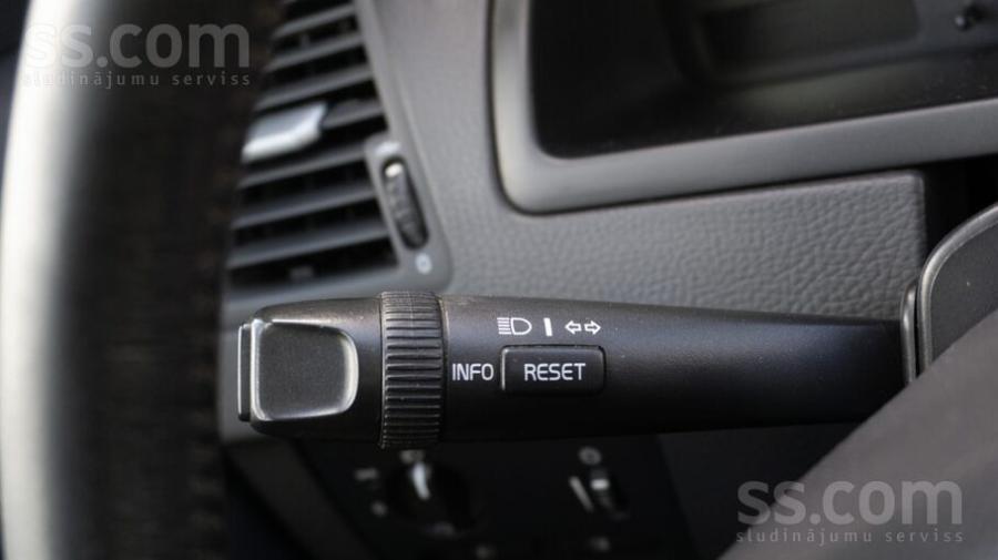 Pelēks Volvo XC90 2005 Rīga, ar dzinēja tilpumu 2.40 L un nobraukumu 406 tūkst. km par 3690 €, foto 19 vietnē AUTOMOTO.COM.LV