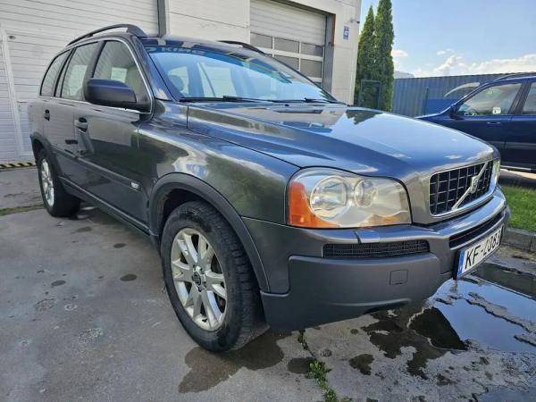 Grey Volvo XC90 2005 in Riga, with an engine capacity of 2.40 L and mileage of 500 thousand km for 2750 €, photo 3 on AUTOMOTO.COM.LV
