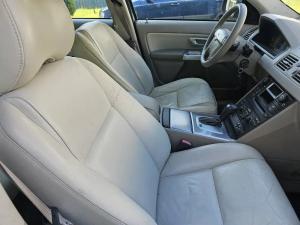 Grey Volvo XC90 2005 in Riga, with an engine capacity of 2.40 L and mileage of 500 thousand km for 2750 €, photo 10 on AUTOMOTO.COM.LV
