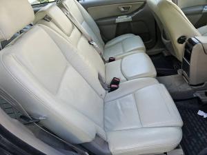 Grey Volvo XC90 2005 in Riga, with an engine capacity of 2.40 L and mileage of 500 thousand km for 2750 €, photo 11 on AUTOMOTO.COM.LV
