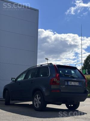 Grey Volvo XC90 2005 in Riga, with an engine capacity of 2.40 L and mileage of 446 thousand km for 2990 €, photo 6 on AUTOMOTO.COM.LV