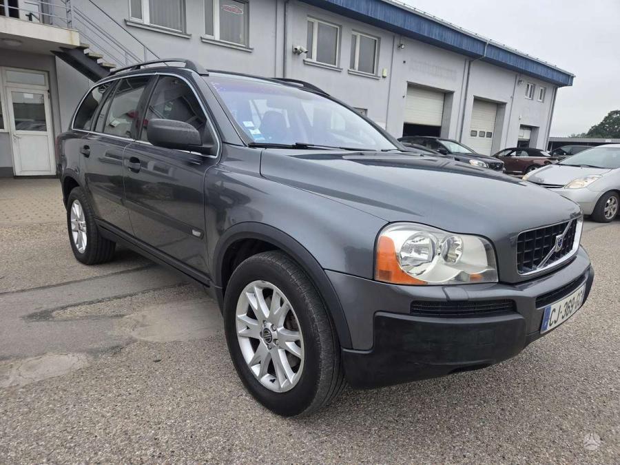 Pelēks Volvo XC90 2005 Marijampole, ar dzinēja tilpumu 2.40 L un nobraukumu 296 tūkst. km par 4199 €, foto 4 vietnē AUTOMOTO.COM.LV