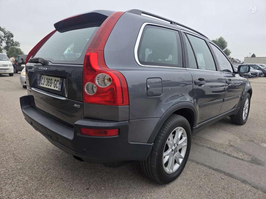 Pelēks Volvo XC90 2005 Marijampole, ar dzinēja tilpumu 2.40 L un nobraukumu 296 tūkst. km par 4199 €, foto 6 vietnē AUTOMOTO.COM.LV