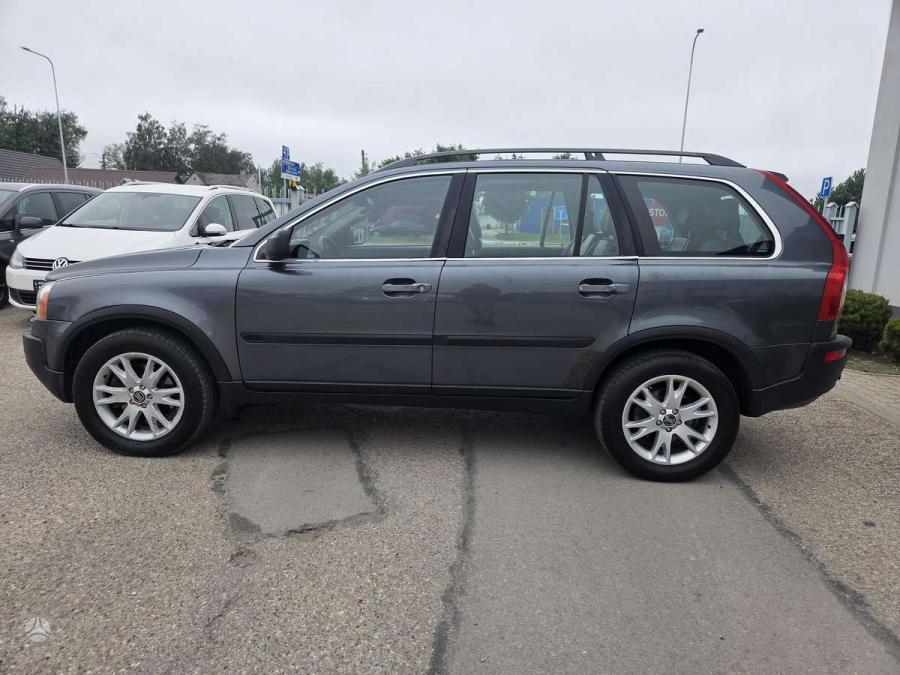 Pelēks Volvo XC90 2005 Marijampole, ar dzinēja tilpumu 2.40 L un nobraukumu 296 tūkst. km par 4199 €, foto 9 vietnē AUTOMOTO.COM.LV