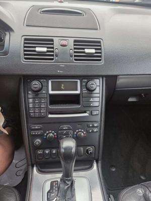 Pelēks Volvo XC90 2005 Marijampole, ar dzinēja tilpumu 2.40 L un nobraukumu 296 tūkst. km par 4199 €, foto 13 vietnē AUTOMOTO.COM.LV