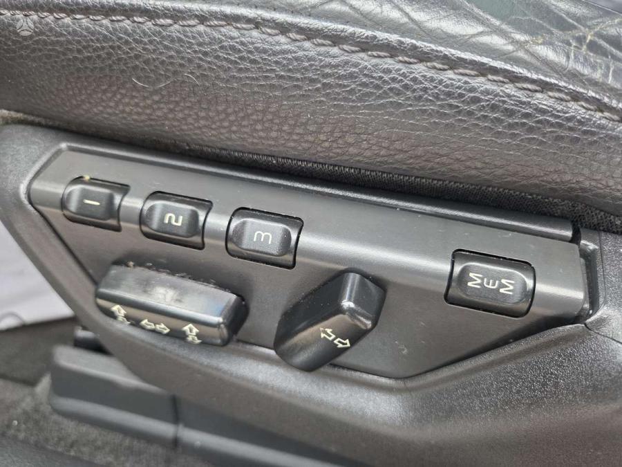 Pelēks Volvo XC90 2005 Marijampole, ar dzinēja tilpumu 2.40 L un nobraukumu 296 tūkst. km par 4199 €, foto 21 vietnē AUTOMOTO.COM.LV