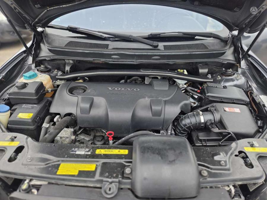 Pelēks Volvo XC90 2005 Marijampole, ar dzinēja tilpumu 2.40 L un nobraukumu 296 tūkst. km par 4199 €, foto 23 vietnē AUTOMOTO.COM.LV