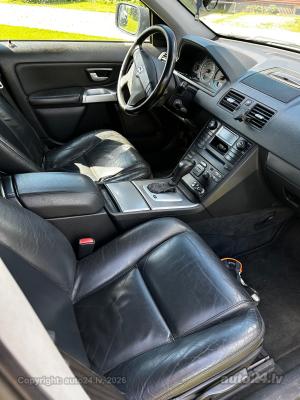Pelēks Volvo XC90 2005 Tallina, ar dzinēja tilpumu 2.40 L un nobraukumu 0 tūkst. km par 3500 €, foto 6 vietnē AUTOMOTO.COM.LV
