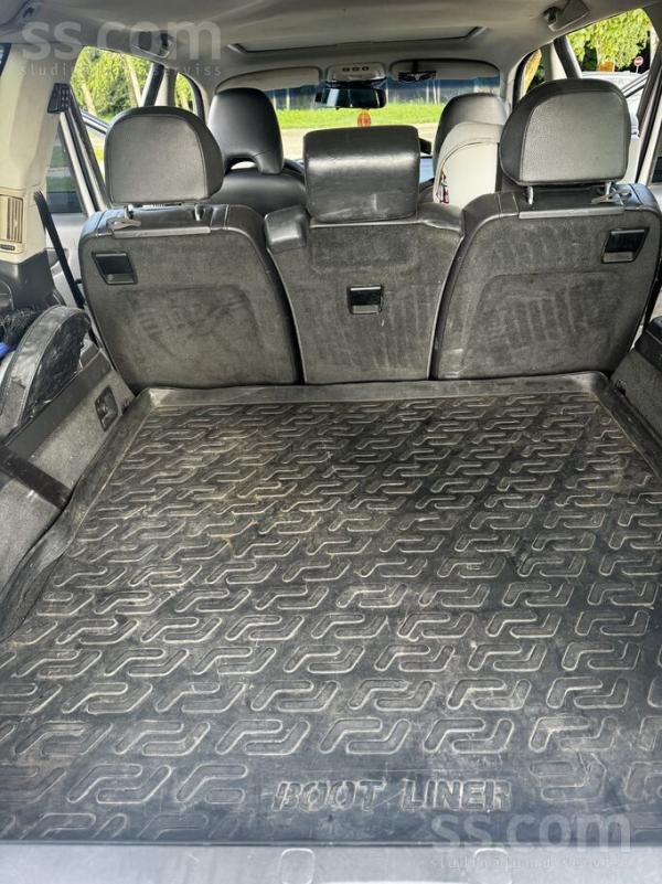 Pelēks Volvo XC90 2005 Liepāja, ar dzinēja tilpumu 2.40 L un nobraukumu 495 tūkst. km par 2600 €, foto 4 vietnē AUTOMOTO.COM.LV