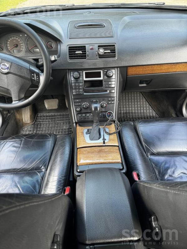 Pelēks Volvo XC90 2005 Liepāja, ar dzinēja tilpumu 2.40 L un nobraukumu 495 tūkst. km par 2600 €, foto 5 vietnē AUTOMOTO.COM.LV