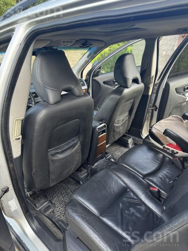 Pelēks Volvo XC90 2005 Liepāja, ar dzinēja tilpumu 2.40 L un nobraukumu 495 tūkst. km par 2600 €, foto 6 vietnē AUTOMOTO.COM.LV