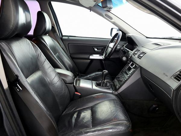 Pelēks Volvo XC90 2005 Tallina, ar dzinēja tilpumu 2.40 L un nobraukumu 323 tūkst. km par 1899 €, foto 6 vietnē AUTOMOTO.COM.LV