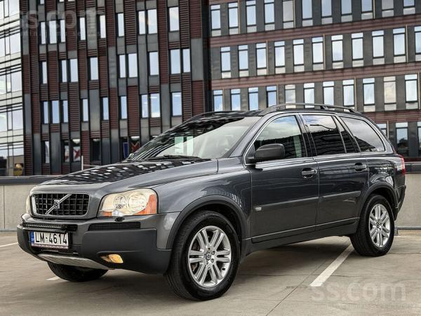 Grey Volvo XC90 2005 in Riga, with an engine capacity of 2.40 L and mileage of 374 thousand km for 2750 €, photo 2 on AUTOMOTO.COM.LV