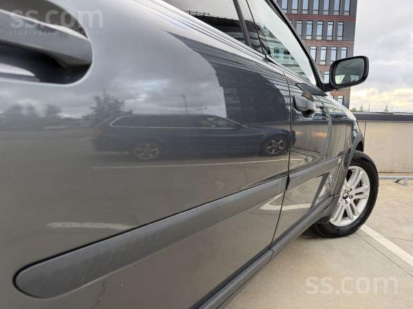 Grey Volvo XC90 2005 in Riga, with an engine capacity of 2.40 L and mileage of 374 thousand km for 2750 €, photo 5 on AUTOMOTO.COM.LV