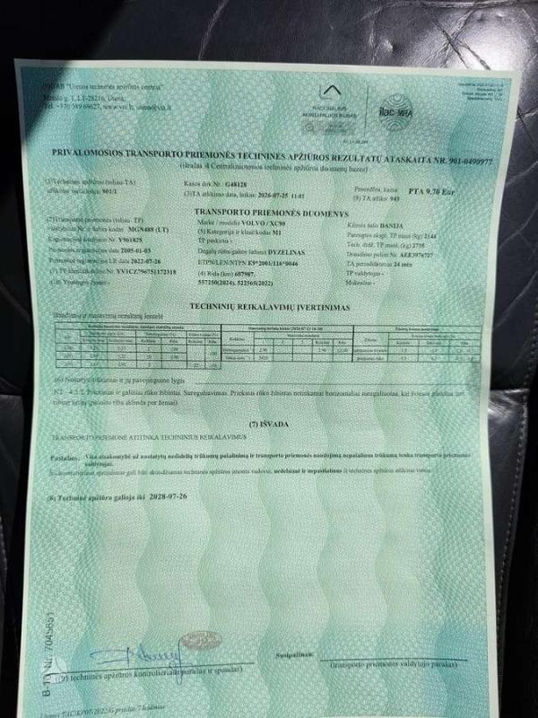 Pelēks Volvo XC90 2005 Utena, ar dzinēja tilpumu 2.40 L un nobraukumu 600 tūkst. km par 3300 €, foto 3 vietnē AUTOMOTO.COM.LV