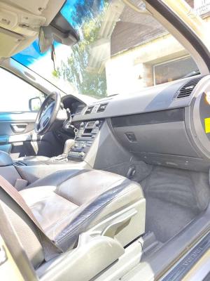 Grey Volvo XC90 2005 in Utena, with an engine capacity of 2.40 L and mileage of 600 thousand km for 3300 €, photo 5 on AUTOMOTO.COM.LV
