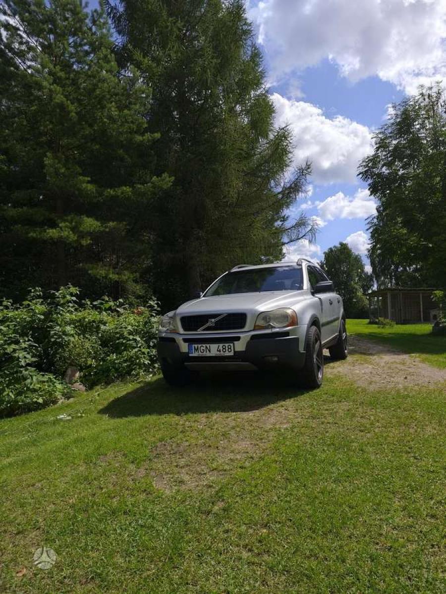 Grey Volvo XC90 2005 in Utena, with an engine capacity of 2.40 L and mileage of 600 thousand km for 3300 €, photo 15 on AUTOMOTO.COM.LV
