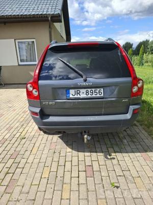 Grey Volvo XC90 2005 in Riga, with an engine capacity of 2.40 L and mileage of 444 thousand km for 2000 €, photo 4 on AUTOMOTO.COM.LV