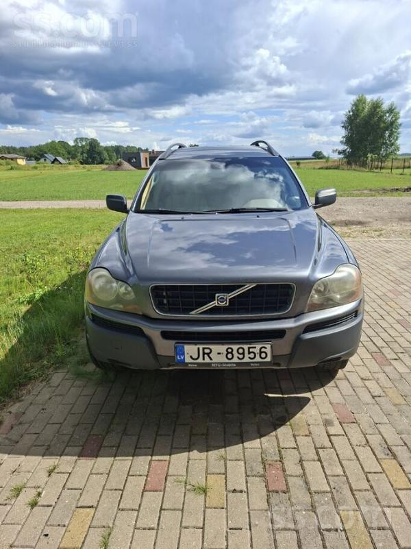 Grey Volvo XC90 2005 in Riga, with an engine capacity of 2.40 L and mileage of 444 thousand km for 2000 €, photo 2 on AUTOMOTO.COM.LV