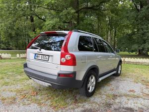 Grey Volvo XC90 2005 in Bauska, with an engine capacity of 2.40 L and mileage of 335 thousand km for 2650 €, photo 5 on AUTOMOTO.COM.LV