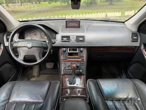 Grey Volvo XC90 2005 in Bauska, with an engine capacity of 2.40 L and mileage of 335 thousand km for 2650 €, photo 6 on AUTOMOTO.COM.LV