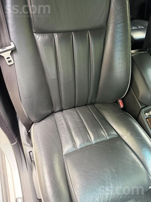 Grey Volvo XC90 2005 in Bauska, with an engine capacity of 2.40 L and mileage of 335 thousand km for 2650 €, photo 7 on AUTOMOTO.COM.LV