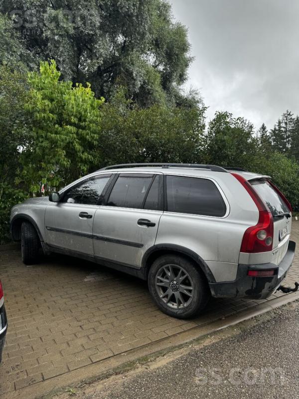Серый Вольво ХС90 2005 в Лиепая, объемом двигателя 2.40 л и пробегом 495 тыс. км за 2000 €, фото 2 на AUTOMOTO.COM.LV