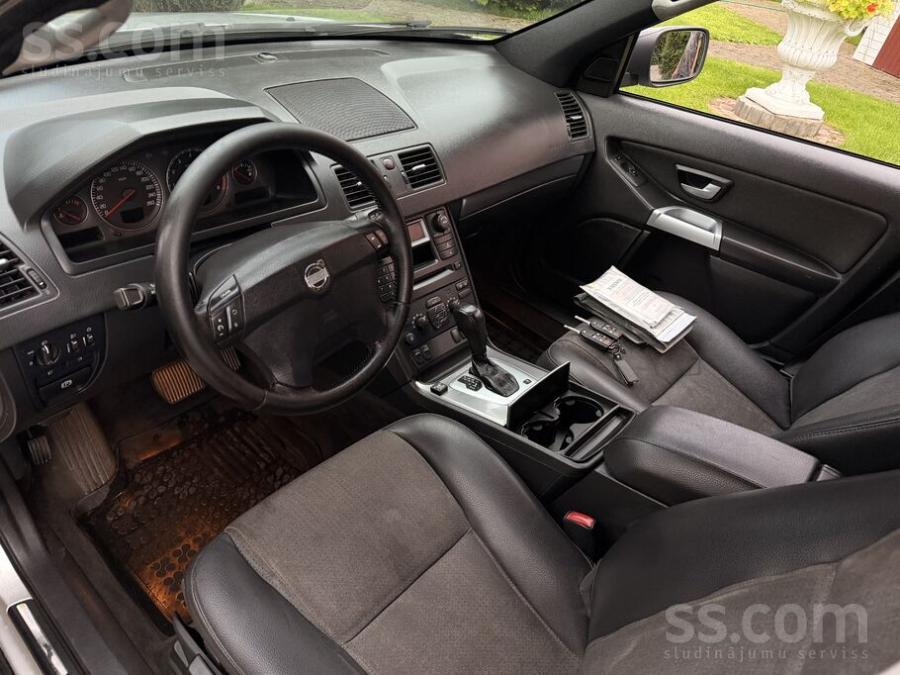 Pelēks Volvo XC90 2005 Rīga, ar dzinēja tilpumu 2.50 L un nobraukumu 412 tūkst. km par 2650 €, foto 7 vietnē AUTOMOTO.COM.LV