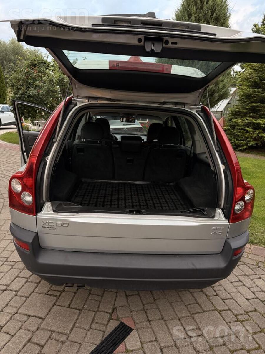 Pelēks Volvo XC90 2005 Rīga, ar dzinēja tilpumu 2.50 L un nobraukumu 412 tūkst. km par 2650 €, foto 9 vietnē AUTOMOTO.COM.LV