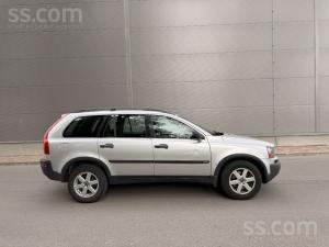 Grey Volvo XC90 2005 in Riga, with an engine capacity of 2.50 L and mileage of 412 thousand km for 2650 €, photo 4 on AUTOMOTO.COM.LV