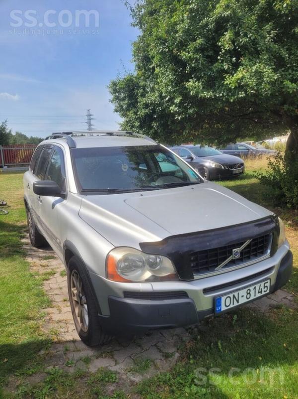Grey Volvo XC90 2005 in Jurmala, with an engine capacity of 2.40 L and mileage of 404 thousand km for 2000 €, photo 1 on AUTOMOTO.COM.LV