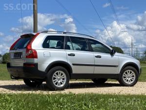 Grey Volvo XC90 2005 in Riga, with an engine capacity of 2.40 L and mileage of 342 thousand km for 4290 €, photo 12 on AUTOMOTO.COM.LV
