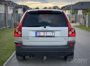 Grey Volvo XC90 2005 in Jelgava, with an engine capacity of 2.40 L and mileage of 377 thousand km for 3800 €, photo 8 on AUTOMOTO.COM.LV
