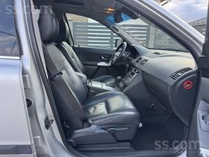 Grey Volvo XC90 2005 in Jelgava, with an engine capacity of 2.40 L and mileage of 377 thousand km for 3800 €, photo 13 on AUTOMOTO.COM.LV