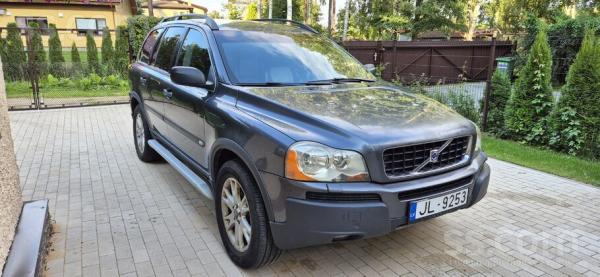 Grey Volvo XC90 2005 in Riga, with an engine capacity of 2.40 L and mileage of 394 thousand km for 4200 €, photo 3 on AUTOMOTO.COM.LV