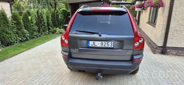 Grey Volvo XC90 2005 in Riga, with an engine capacity of 2.40 L and mileage of 394 thousand km for 4200 €, photo 6 on AUTOMOTO.COM.LV