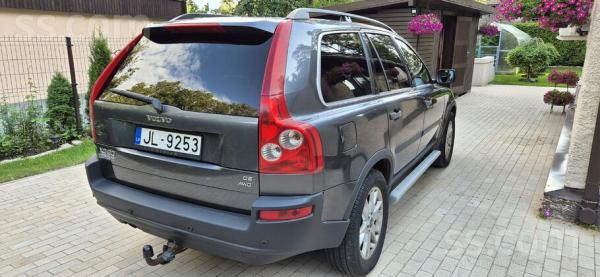 Grey Volvo XC90 2005 in Riga, with an engine capacity of 2.40 L and mileage of 394 thousand km for 4200 €, photo 8 on AUTOMOTO.COM.LV