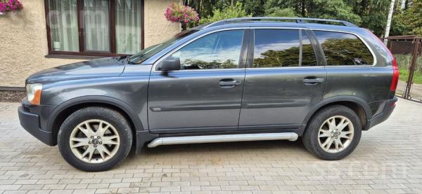 Grey Volvo XC90 2005 in Riga, with an engine capacity of 2.40 L and mileage of 394 thousand km for 4200 €, photo 5 on AUTOMOTO.COM.LV