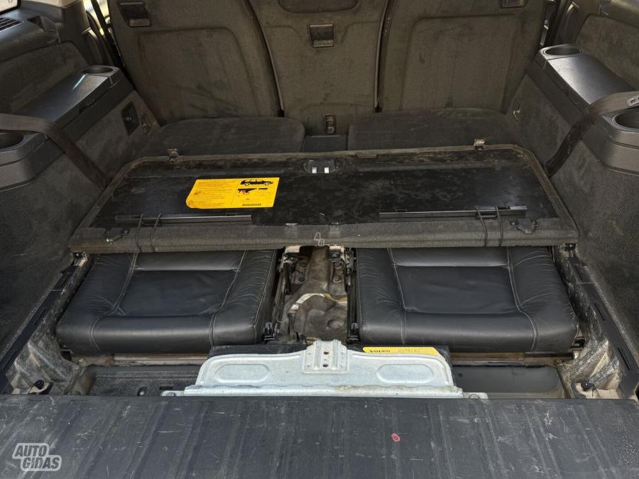 Grey Volvo XC90 2005 in Vilnius, with an engine capacity of 2.40 L and mileage of 480 thousand km for 3100 €, photo 15 on AUTOMOTO.COM.LV