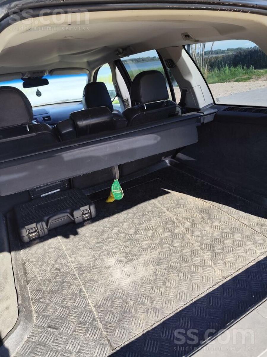 Pelēks Volvo XC90 2005 Rēzekne, ar dzinēja tilpumu 2.40 L un nobraukumu 367 tūkst. km par 4250 €, foto 7 vietnē AUTOMOTO.COM.LV