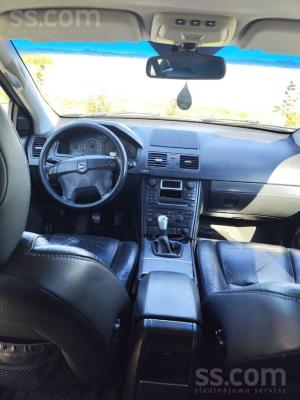 Pelēks Volvo XC90 2005 Rēzekne, ar dzinēja tilpumu 2.40 L un nobraukumu 367 tūkst. km par 4250 €, foto 10 vietnē AUTOMOTO.COM.LV