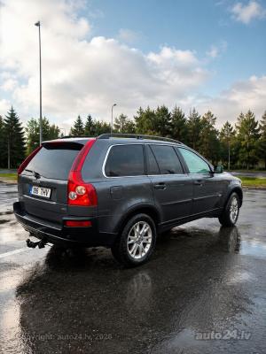 Pelēks Volvo XC90 2005 Tallina, ar dzinēja tilpumu 2.40 L un nobraukumu 400 tūkst. km par 3499 €, foto 4 vietnē AUTOMOTO.COM.LV