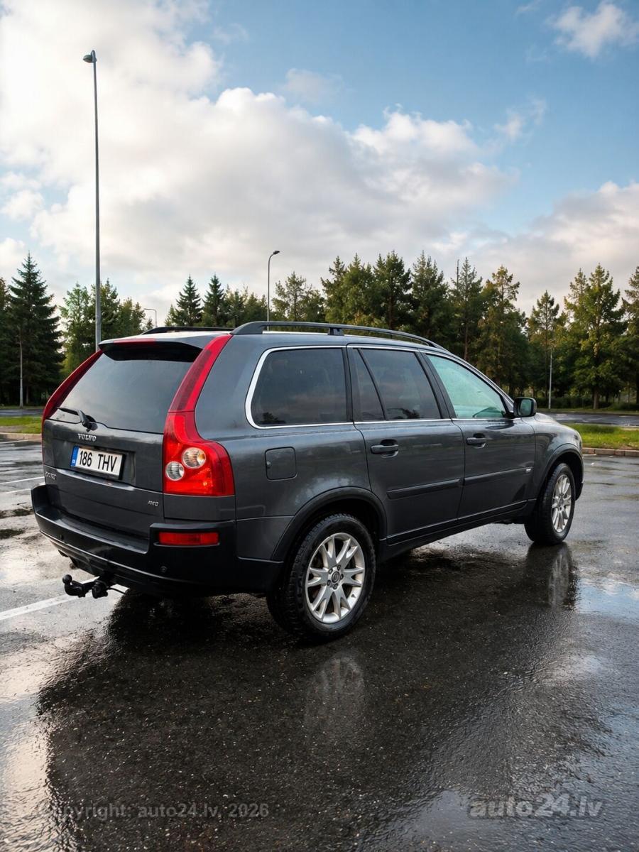 Pelēks Volvo XC90 2005 Tallina, ar dzinēja tilpumu 2.40 L un nobraukumu 400 tūkst. km par 3499 €, foto 4 vietnē AUTOMOTO.COM.LV