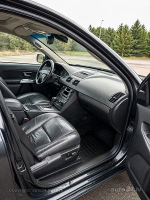 Pelēks Volvo XC90 2005 Tallina, ar dzinēja tilpumu 2.40 L un nobraukumu 400 tūkst. km par 3499 €, foto 8 vietnē AUTOMOTO.COM.LV