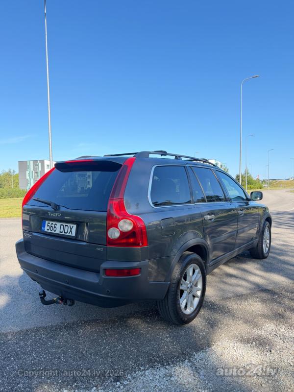 Grey Volvo XC90 2005 in Tallinn, with an engine capacity of 2.40 L and mileage of 462 thousand km for 2999 €, photo 8 on AUTOMOTO.COM.LV