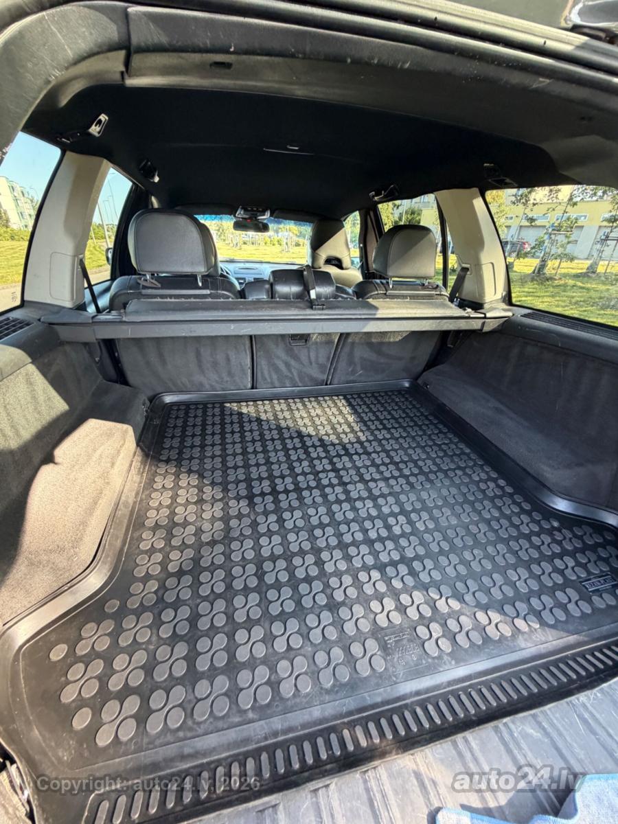 Pelēks Volvo XC90 2005 Tallina, ar dzinēja tilpumu 2.40 L un nobraukumu 462 tūkst. km par 2999 €, foto 16 vietnē AUTOMOTO.COM.LV