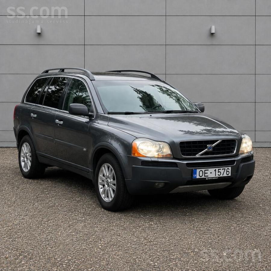 Grey Volvo XC90 2005 in Riga, with an engine capacity of 2.40 L and mileage of 361 thousand km for 5500 €, photo 4 on AUTOMOTO.COM.LV