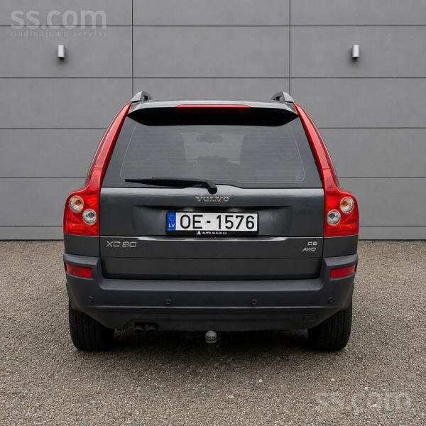 Grey Volvo XC90 2005 in Riga, with an engine capacity of 2.40 L and mileage of 361 thousand km for 5500 €, photo 6 on AUTOMOTO.COM.LV
